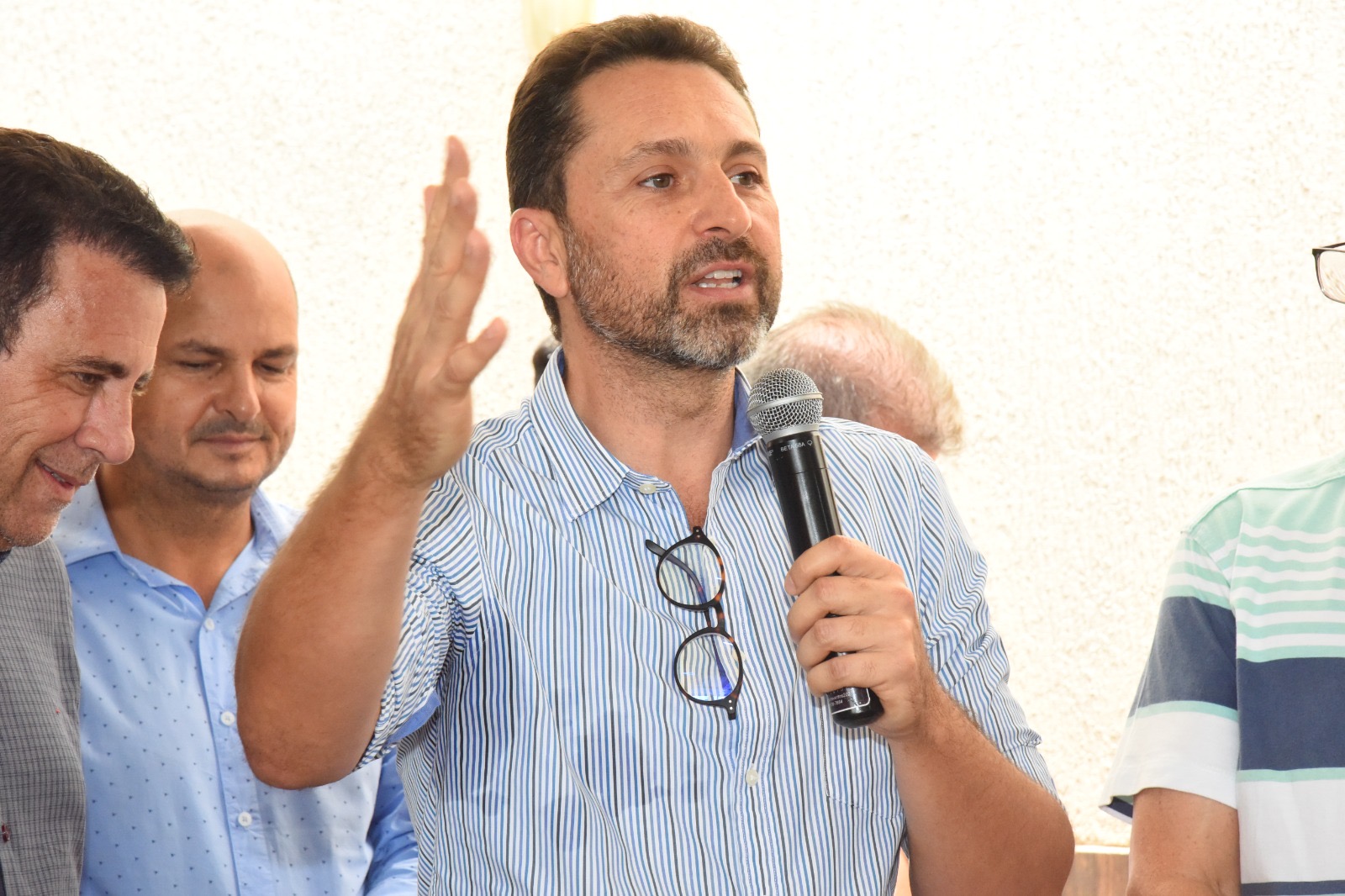 Quem é Leandro Vilela é por que foi a escolha de Caiado para disputar a Prefeitura de Aparecida ...